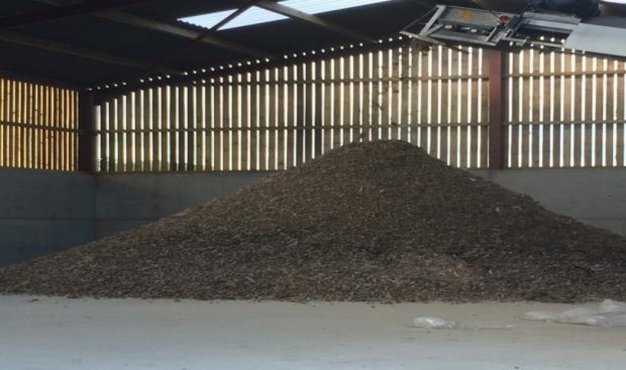 5 Easy Ways To Manage Poultry Litter And Make Profit | Afrimash.com ...